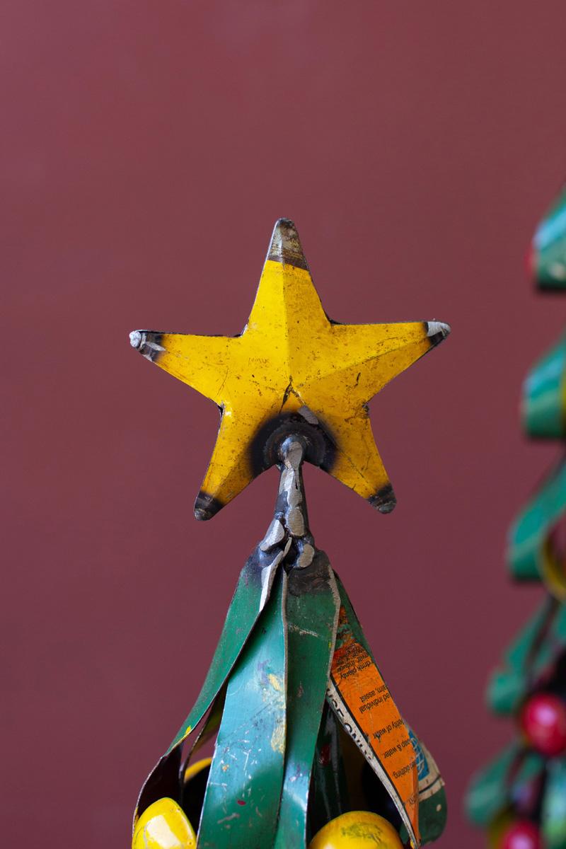 set of 2 recycled metal christmas trees with apples & lemons